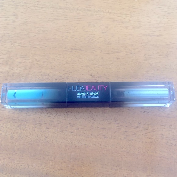 HUDA BEAUTY | Makeup | Huda Beauty Matte Metal Liquid Eyeshadow Duo ...